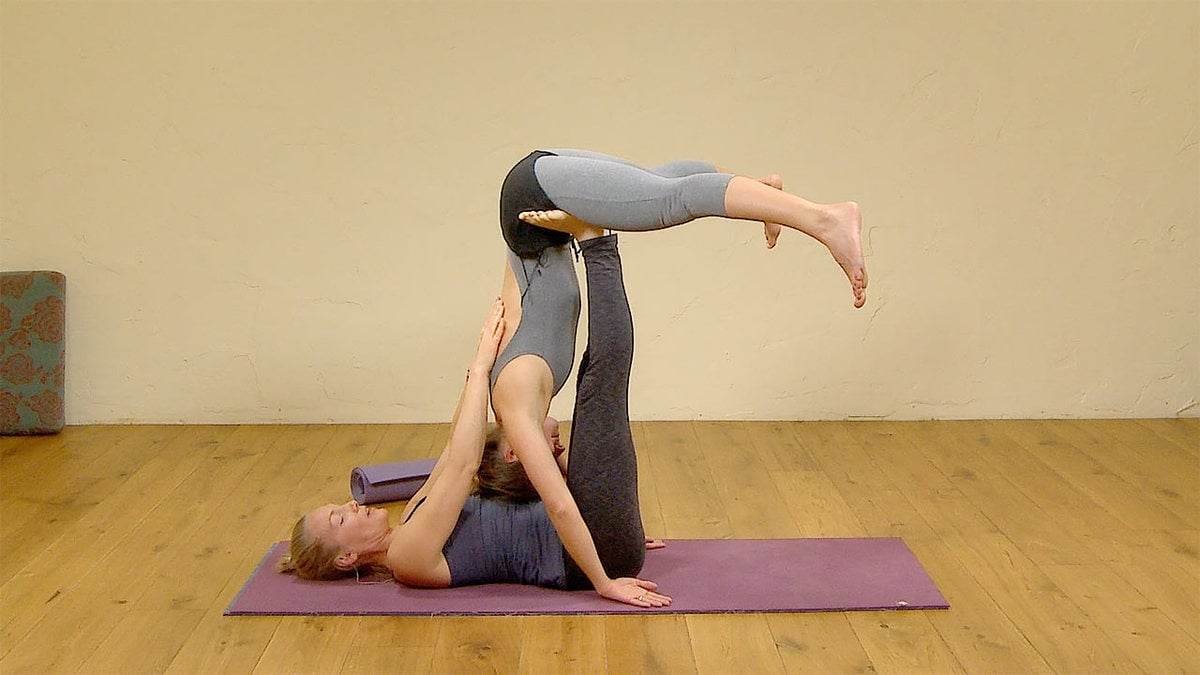 10 Mind-Blowing Acro Yoga Poses: Embrace Connection