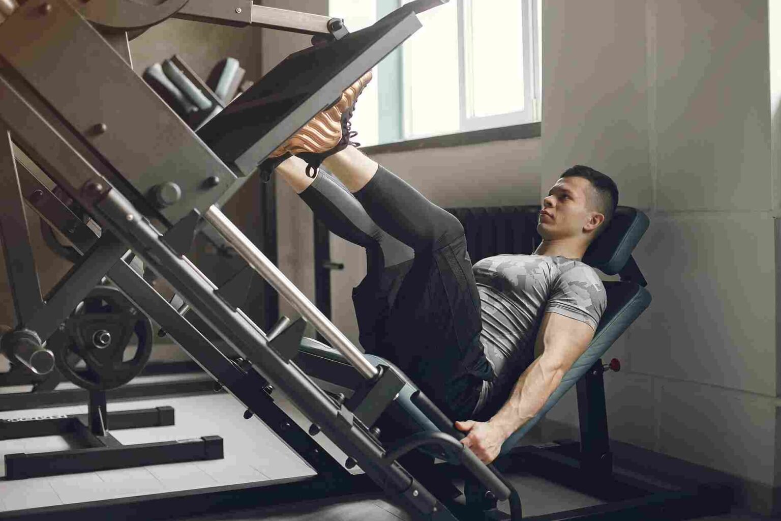 How To Perform Leg Press Correctly: Ultimate Guide (2025)